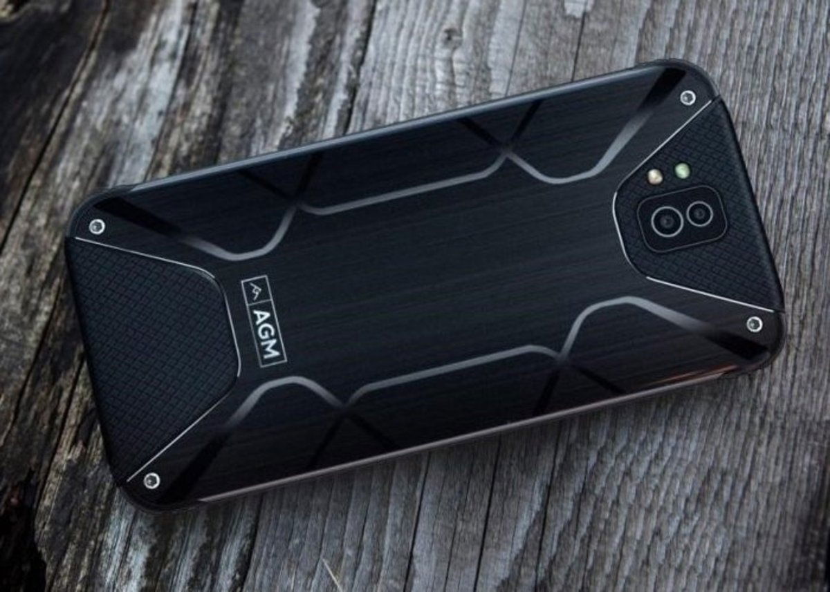 Así es el AGM X2, el móvil que se ha hecho viral gracias a una película