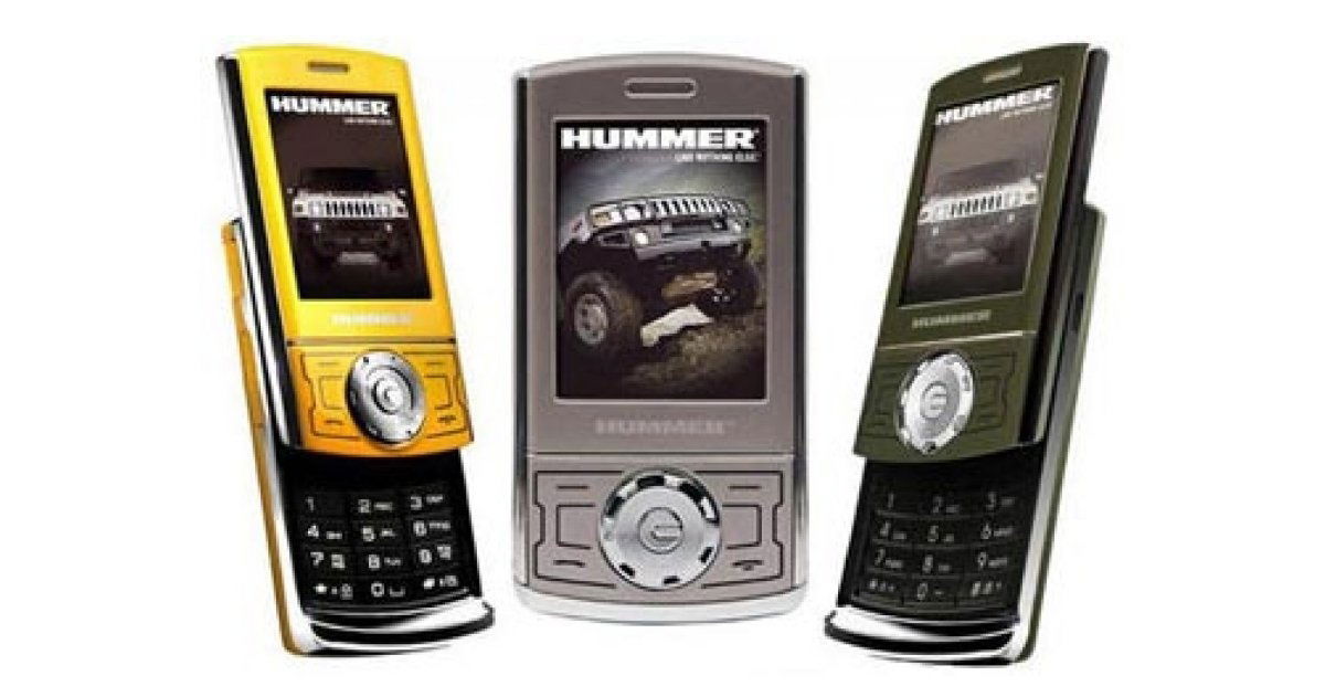 Cuando Hummer lanzó su propio móvil: 14 años desde el Hummer HT1