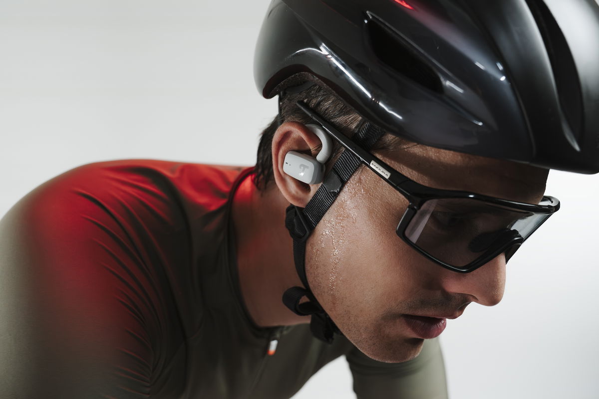 Teufel AIRY OPEN TWS: los auriculares que te dejan oír lo que pasa a tu ...