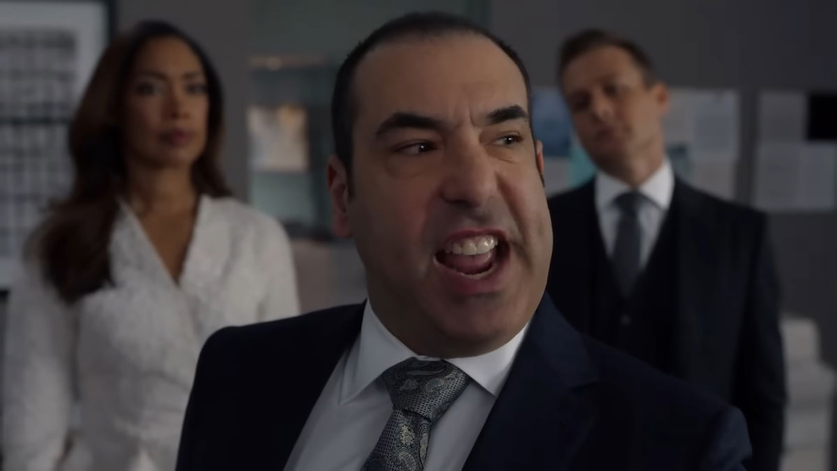 Aunque resultó ser en vano, así fue la vuelta de Louis Litt a la ...