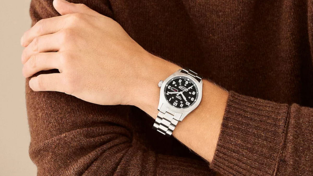 Este reloj Fossil con carga solar es una opción premium que se ...