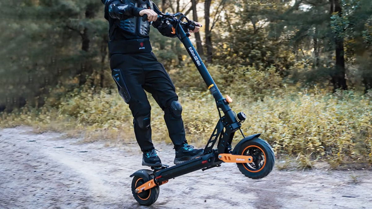 Una bestia de dos ruedas ha caído en picado por el Black Friday: patinete con motor de 1000 W y ...